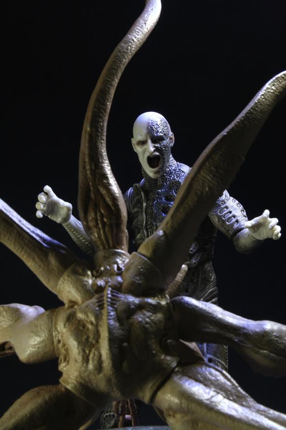 Coming Soon: Prometheus Battle Damaged Engineer vs. Trilobite 2-Pack is ...
