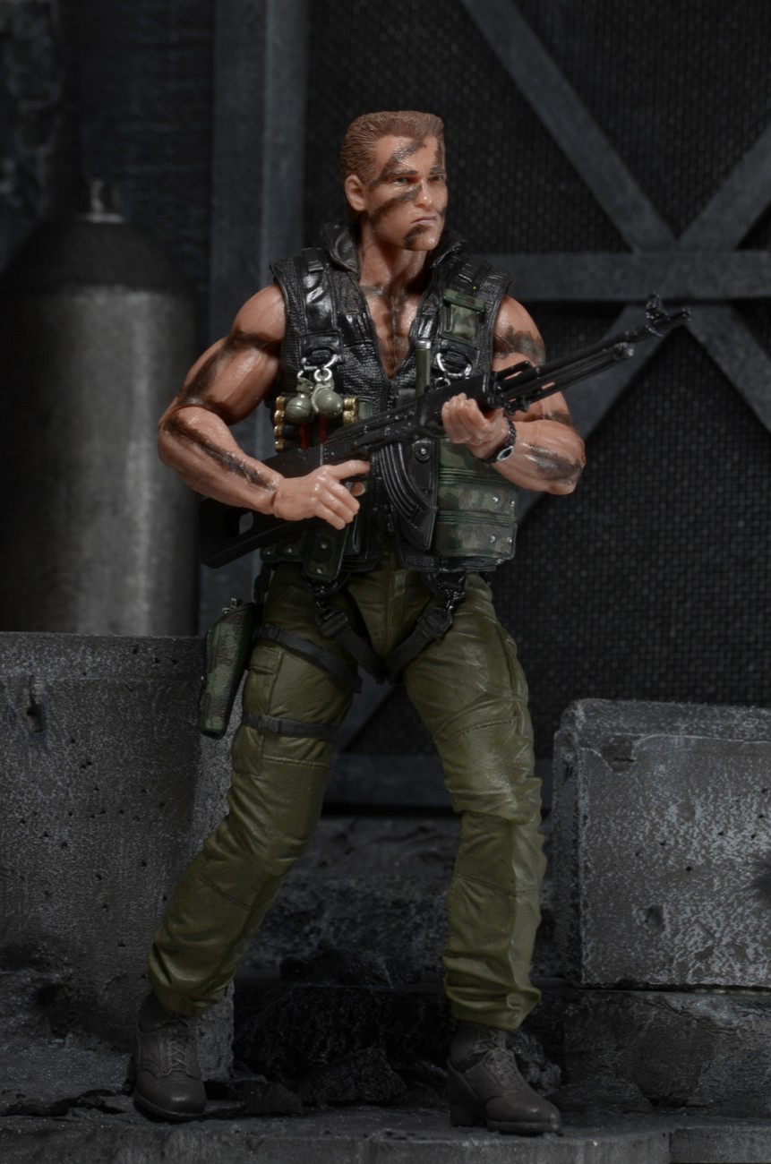 Closer Look: Commando 30th Anniversary Ultimate John Matrix 7” Scale ...
