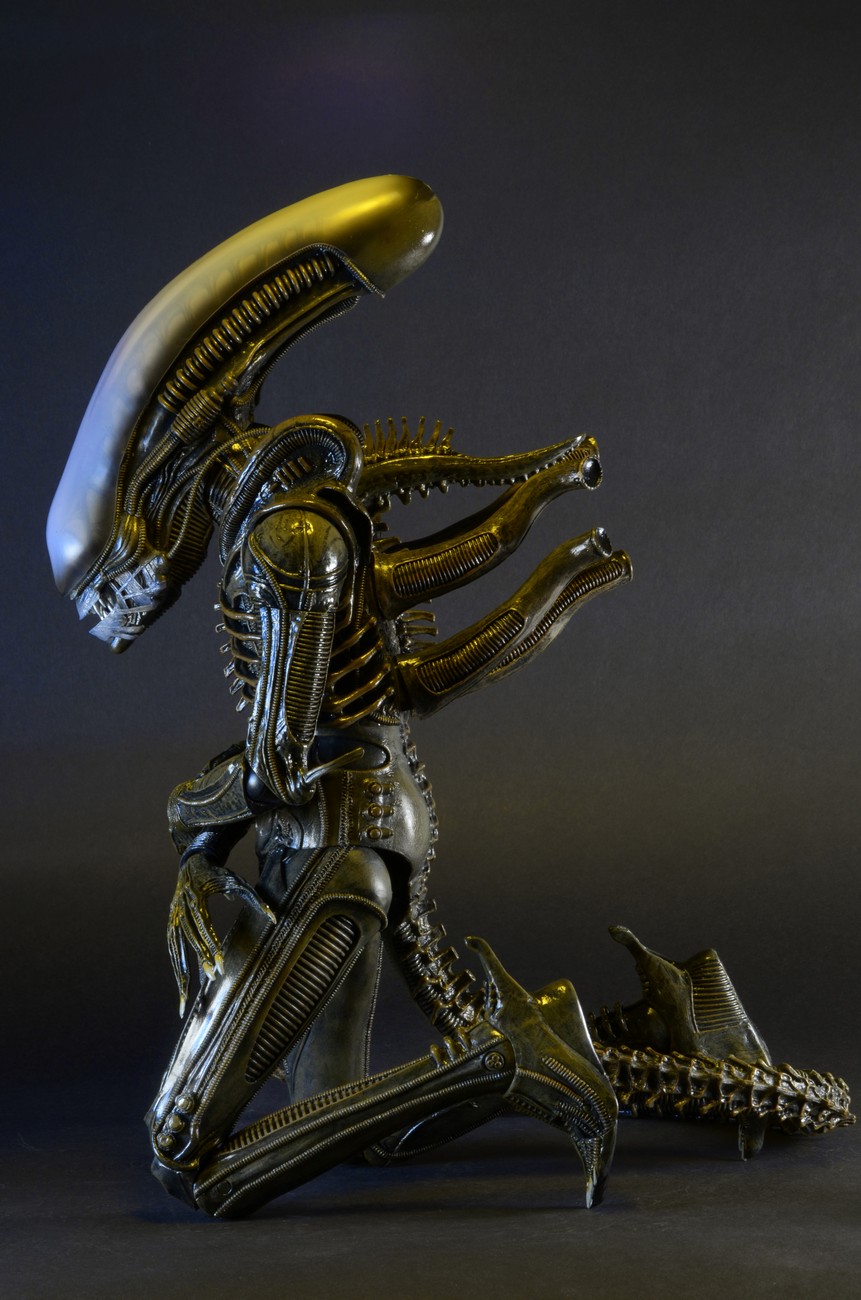 Closer Look: 1979 Alien 1/4 Scale Action Figure – NECAOnline.com