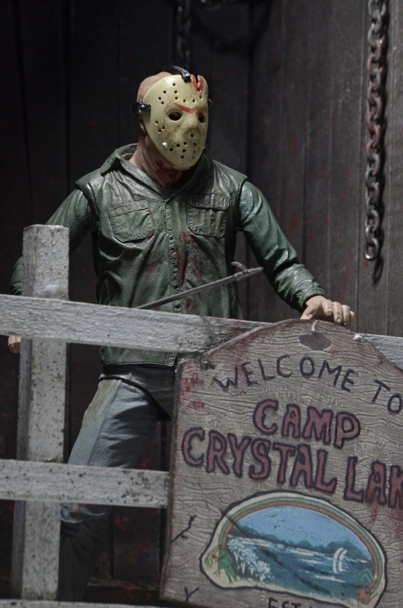 Friday the 13th – 7″ Scale Action Figure – Ultimate Part 3 Jason ...
