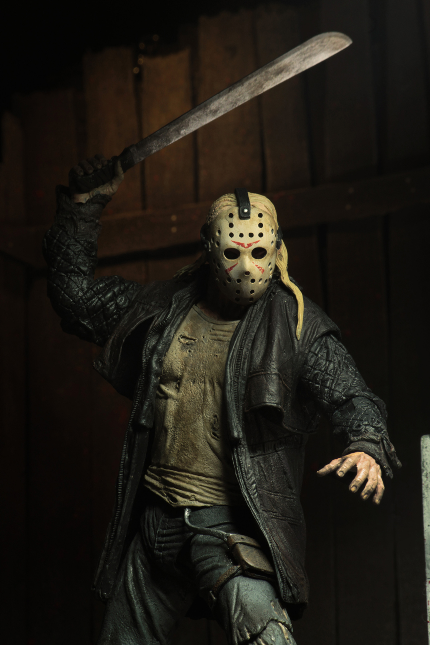 Friday the 13th – 7” Scale Action Figure – Ultimate 2009 Jason ...